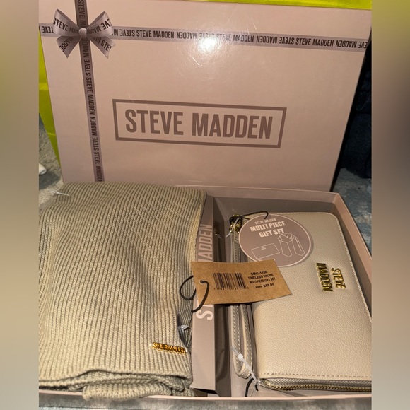 Steve Madden | Accessories | Steve Madden Gift Set | Poshmark